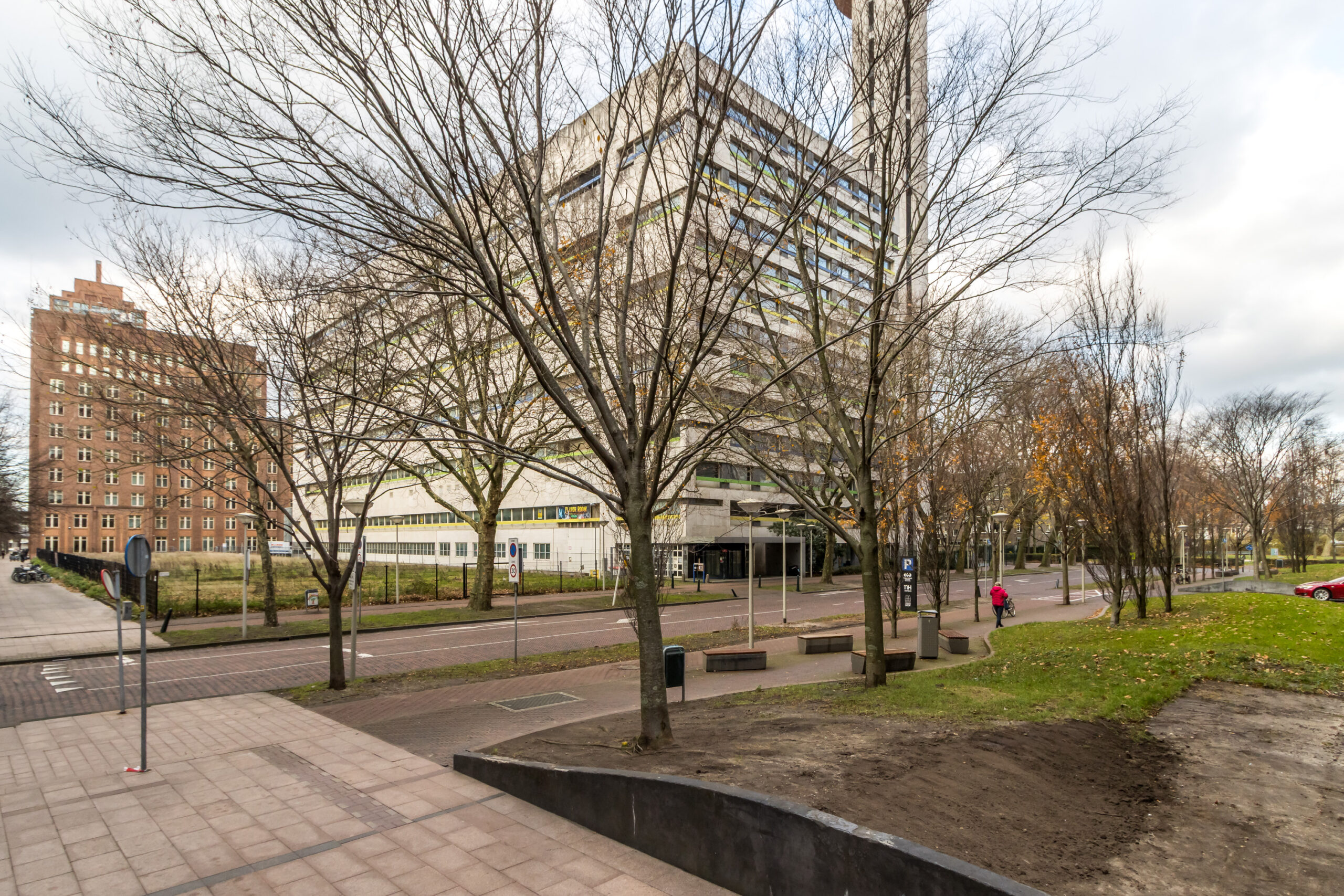 Voormalig telecomgebouw (30.000 m2) te Den Haag
